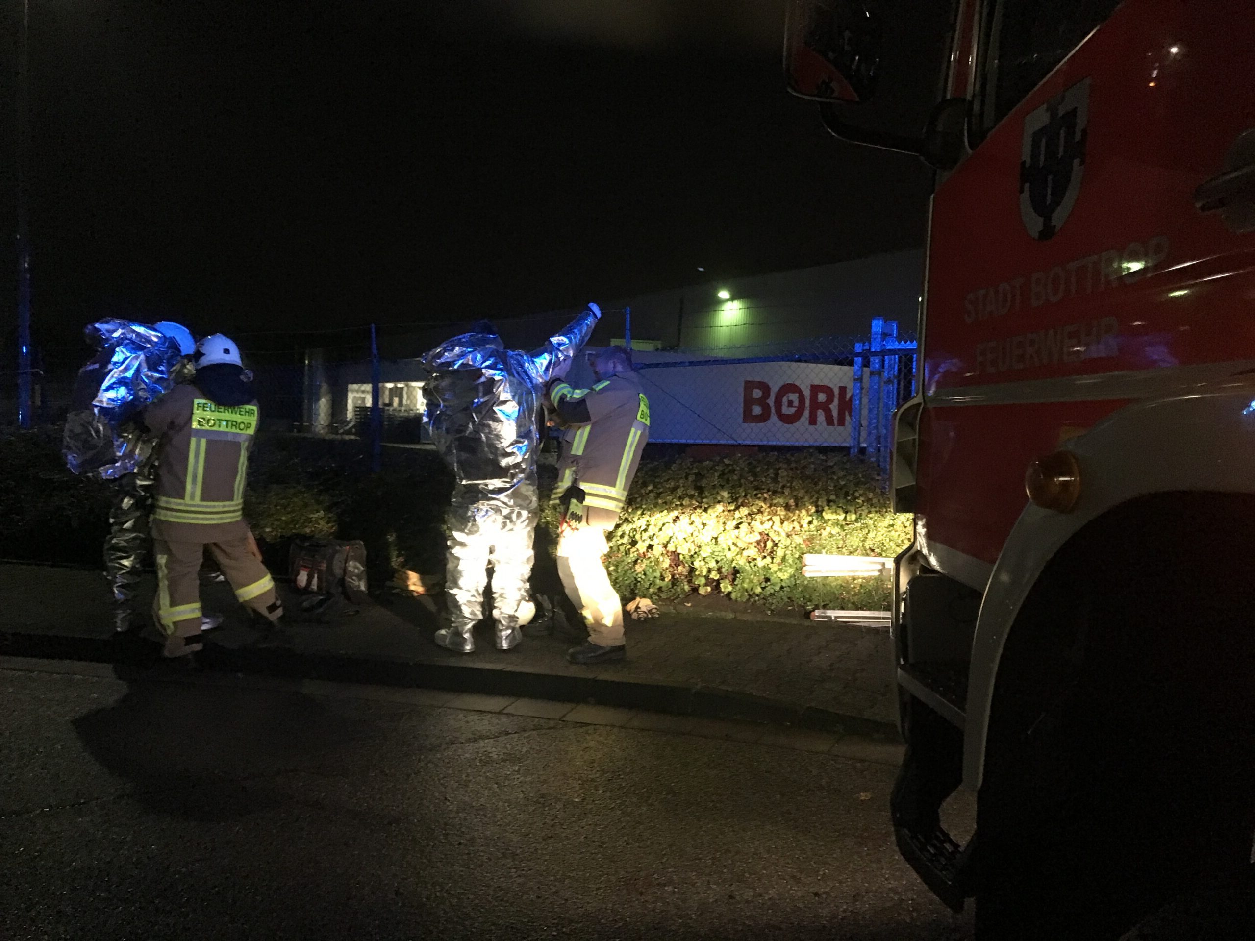 Feuerwehr: Evakuierungen wegen Gasleck auf Scharnhölzstraße – Wir ... Feuerwehr: Evakuierungen wegen Gasleck auf Scharnhölzstraße – Wir ...